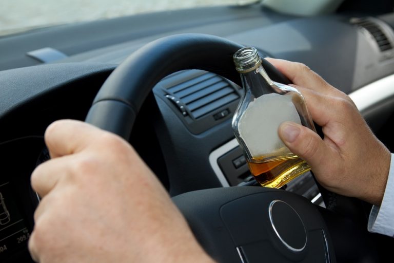 The Laws Against Carrying Alcohol in a Vehicle in California